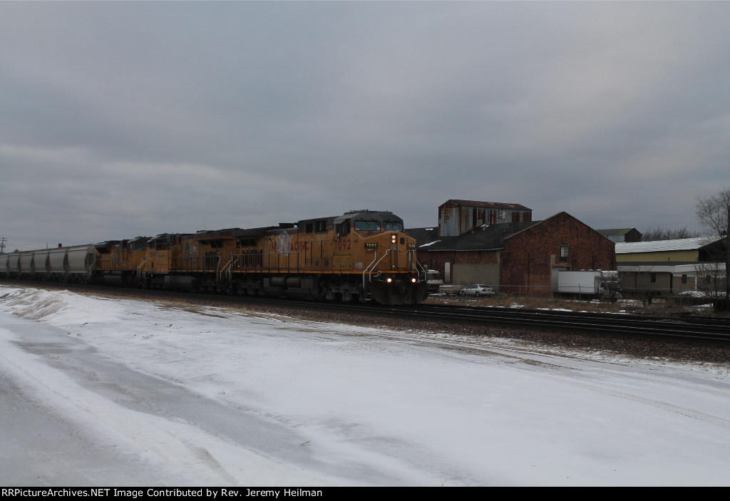 UP 7092 & others (4)